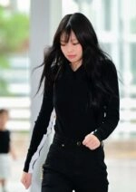 Black And White Collared Sweater | Jennie - BlackPink - Fashion Chingu