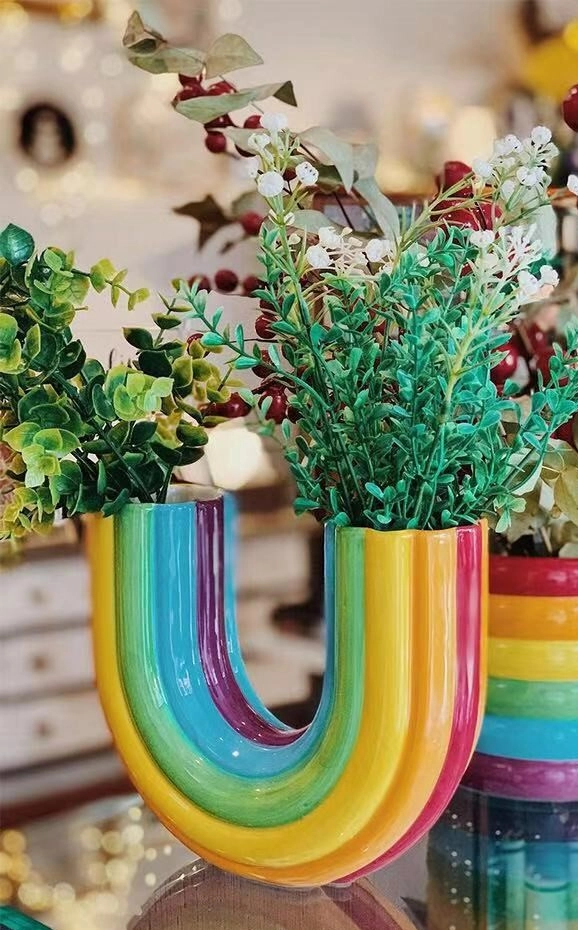 U-Shaped Rainbow Vase | The Other Aesthetic