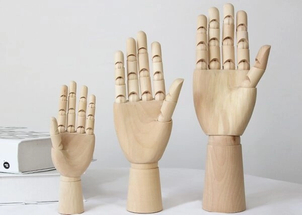 Wooden Hand Model | The Other Aesthetic
