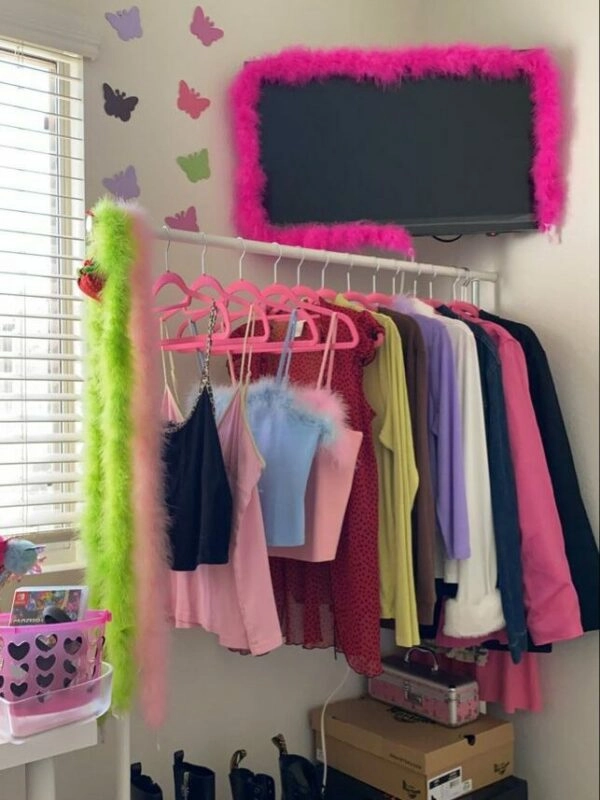 Y2K Room Ideas | The Other Aesthetic