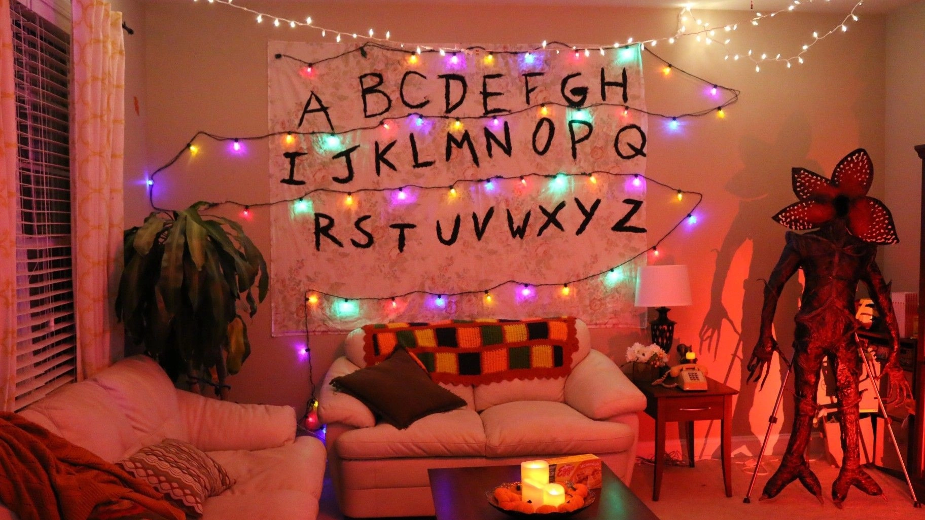 A Guide to Stranger Things Room Decor (+ Inspo) | The Other Aesthetic