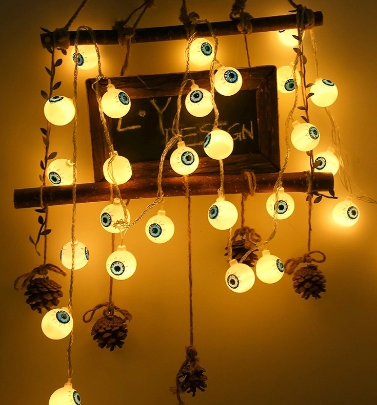 Eyeball Flashing String Lights | The Other Aesthetic